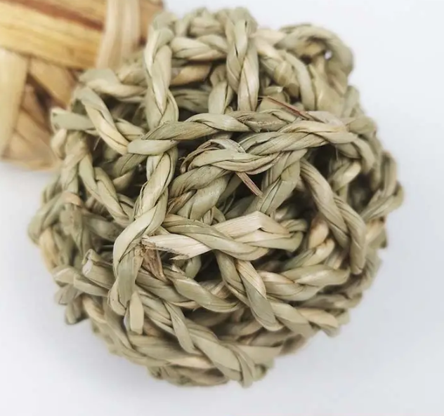 BunLuv Sea Grass Ball Chew Toy For Rabbits | Dahlia Pets